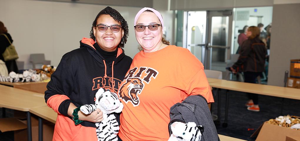 Build-a-Tiger | Events | Brick City Homecoming & Family Weekend | RIT
