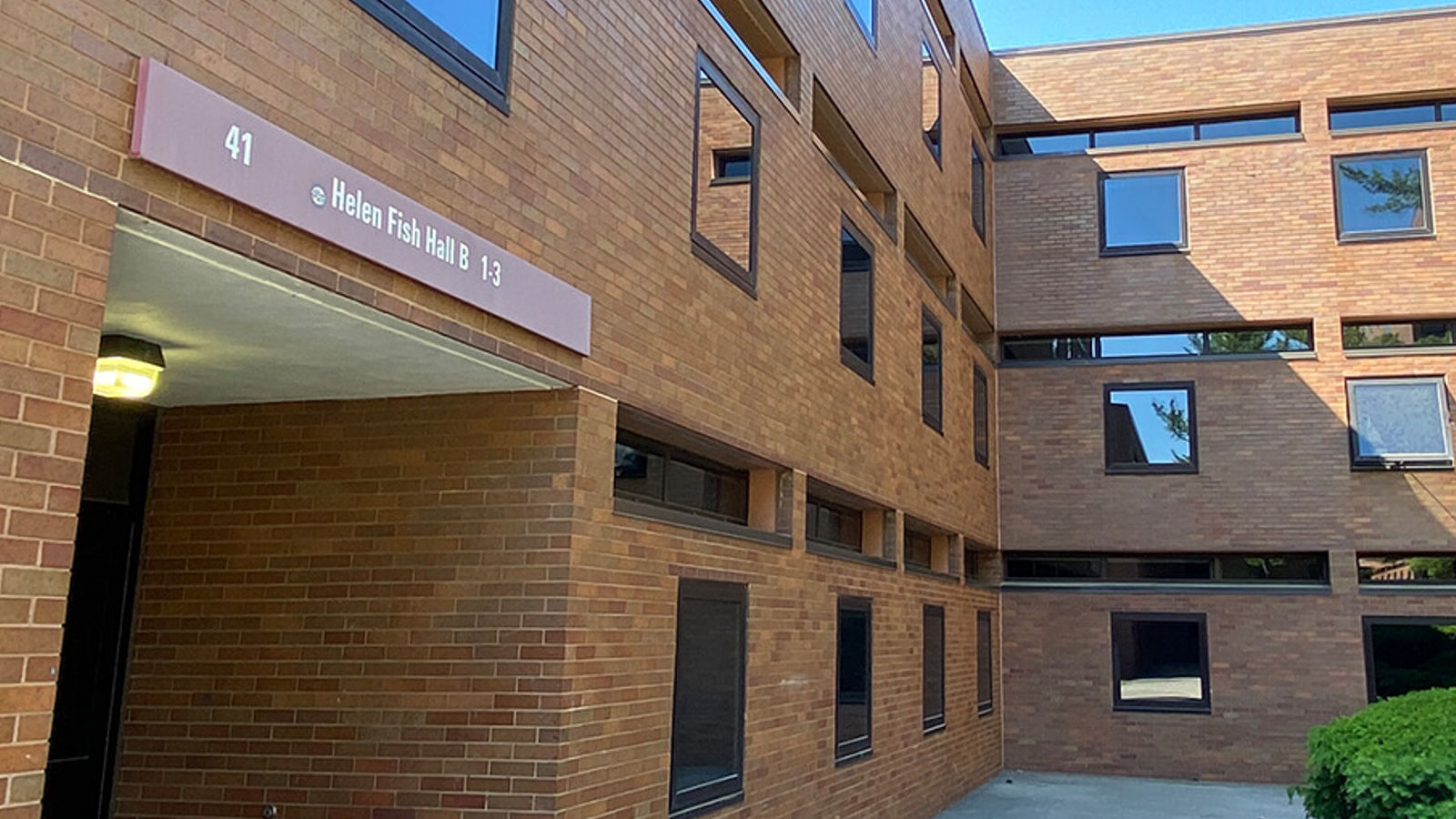 Helen Fish Hall | Housing | RIT