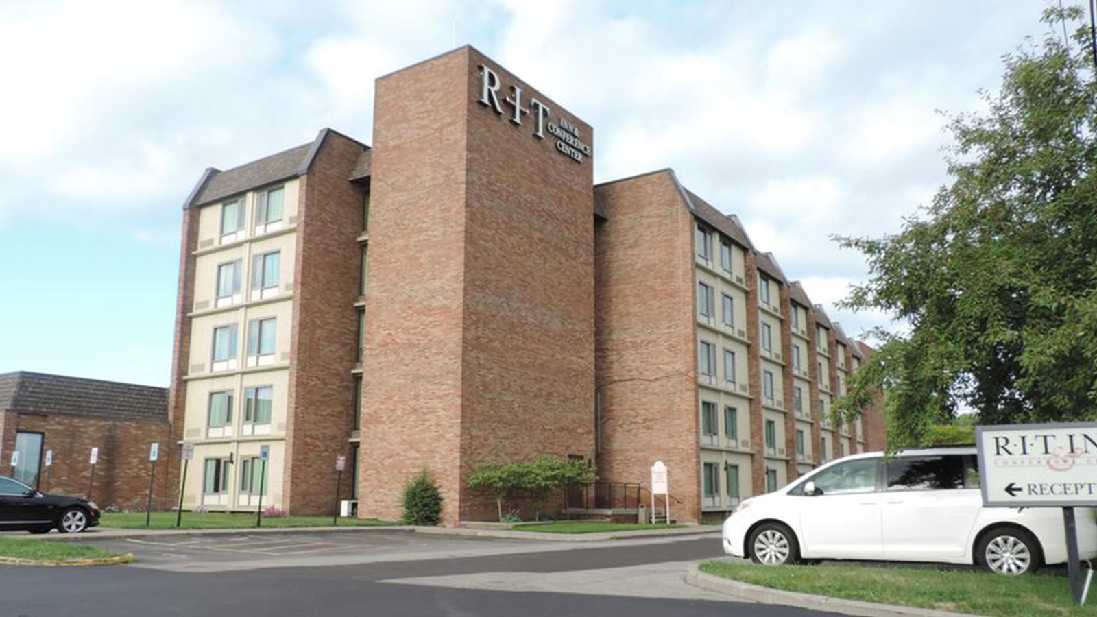 RIT Inn & Conference Center | Housing | RIT