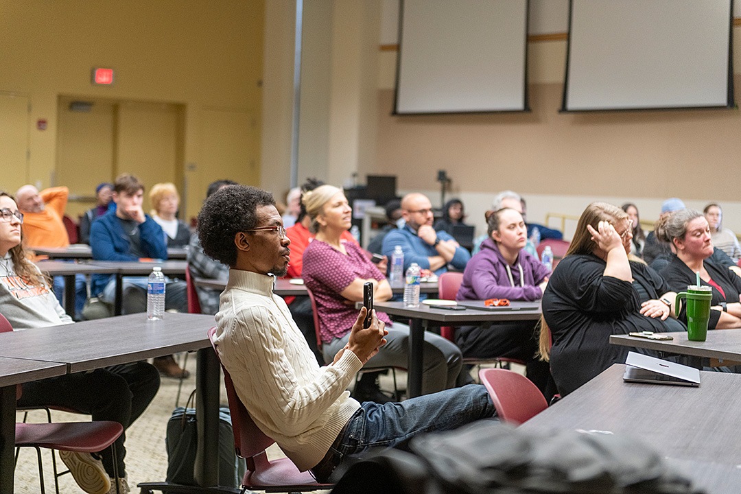 RIT/NTID alum Toby Fitch presenting “Deaf in Tech: Design and Software ...