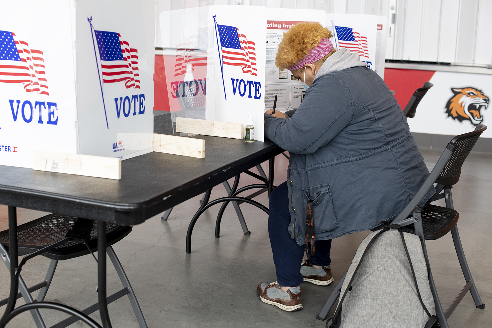 Students vote on Election Day | RIT