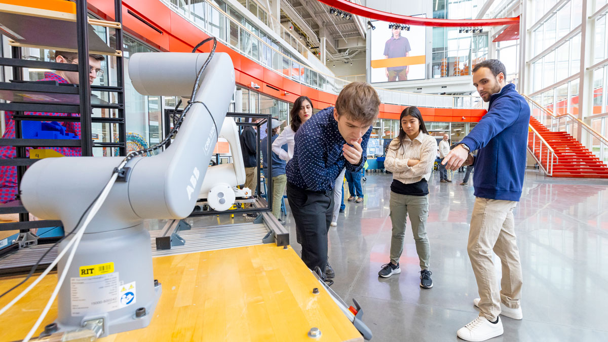 Mechatronics Engineering Technology BS | RIT