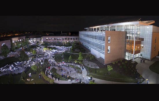 Thousands come out to illuminate RIT campus | RIT