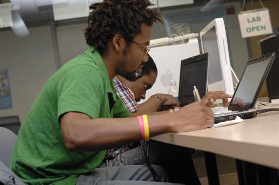 Computer science students delve into research during summer experience ...