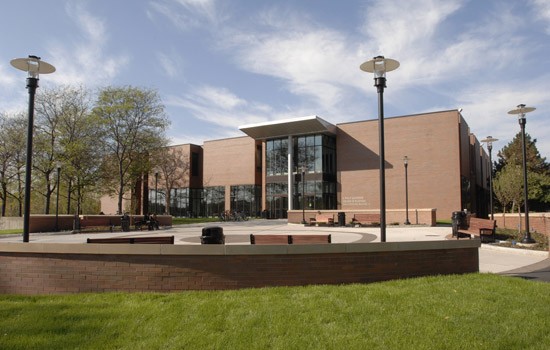 Saunders College climbs in ‘U.S. News’ rankings | RIT