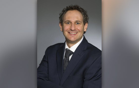 Scott Franklin receives faculty pluralism Award | RIT