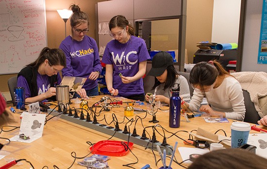 Women in Computing helping to close gender gap | RIT