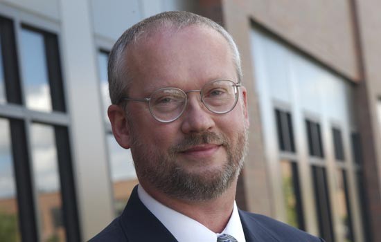 Prof shares new-found law expertise with class | RIT