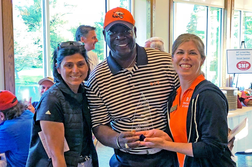 Tigers set records at United Way Golf Tournament | RIT