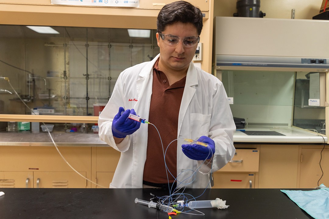 Students discover research opportunities on the path to graduation | RIT